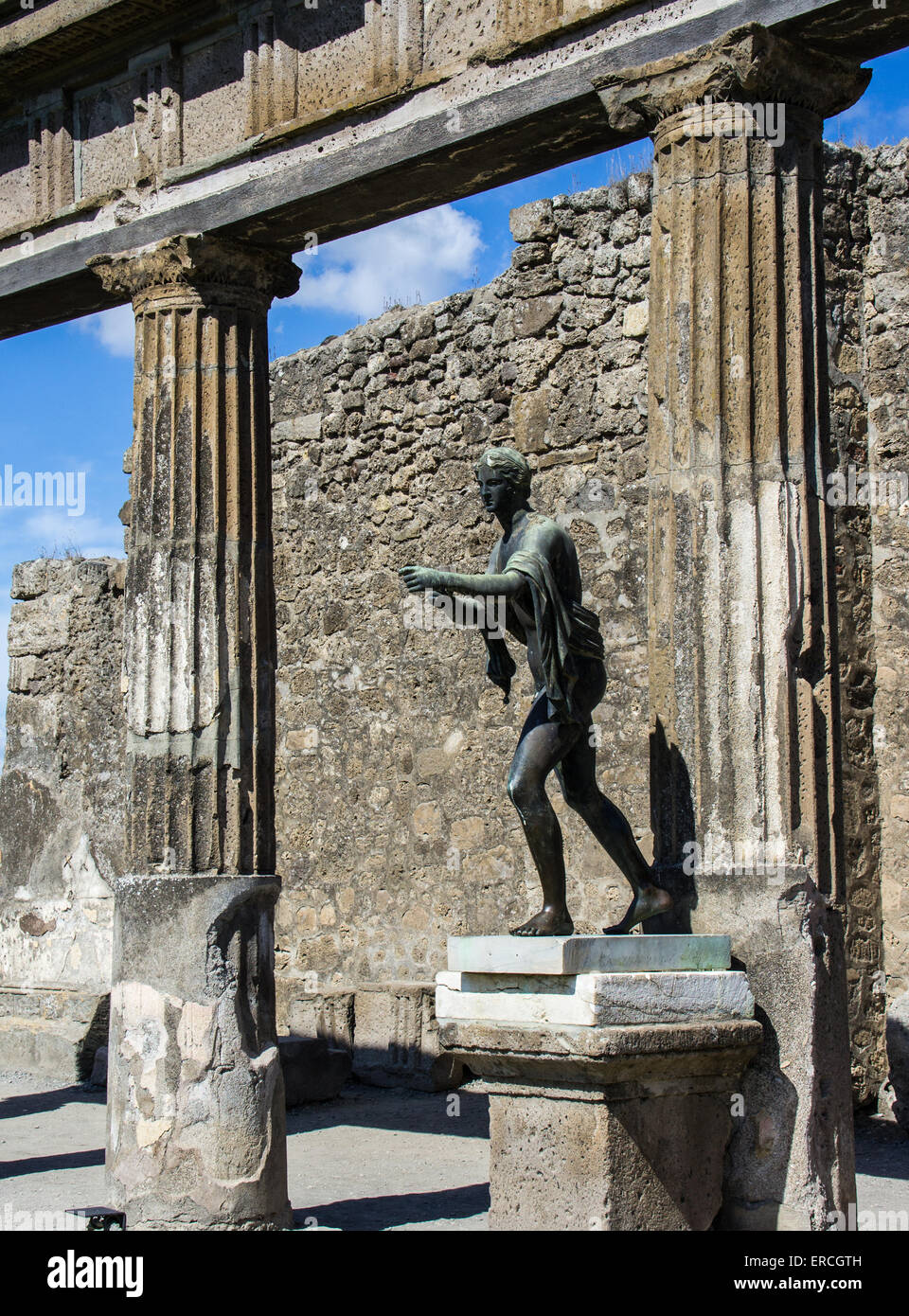 Temple apollo pompeii hi-res stock photography and images - Alamy