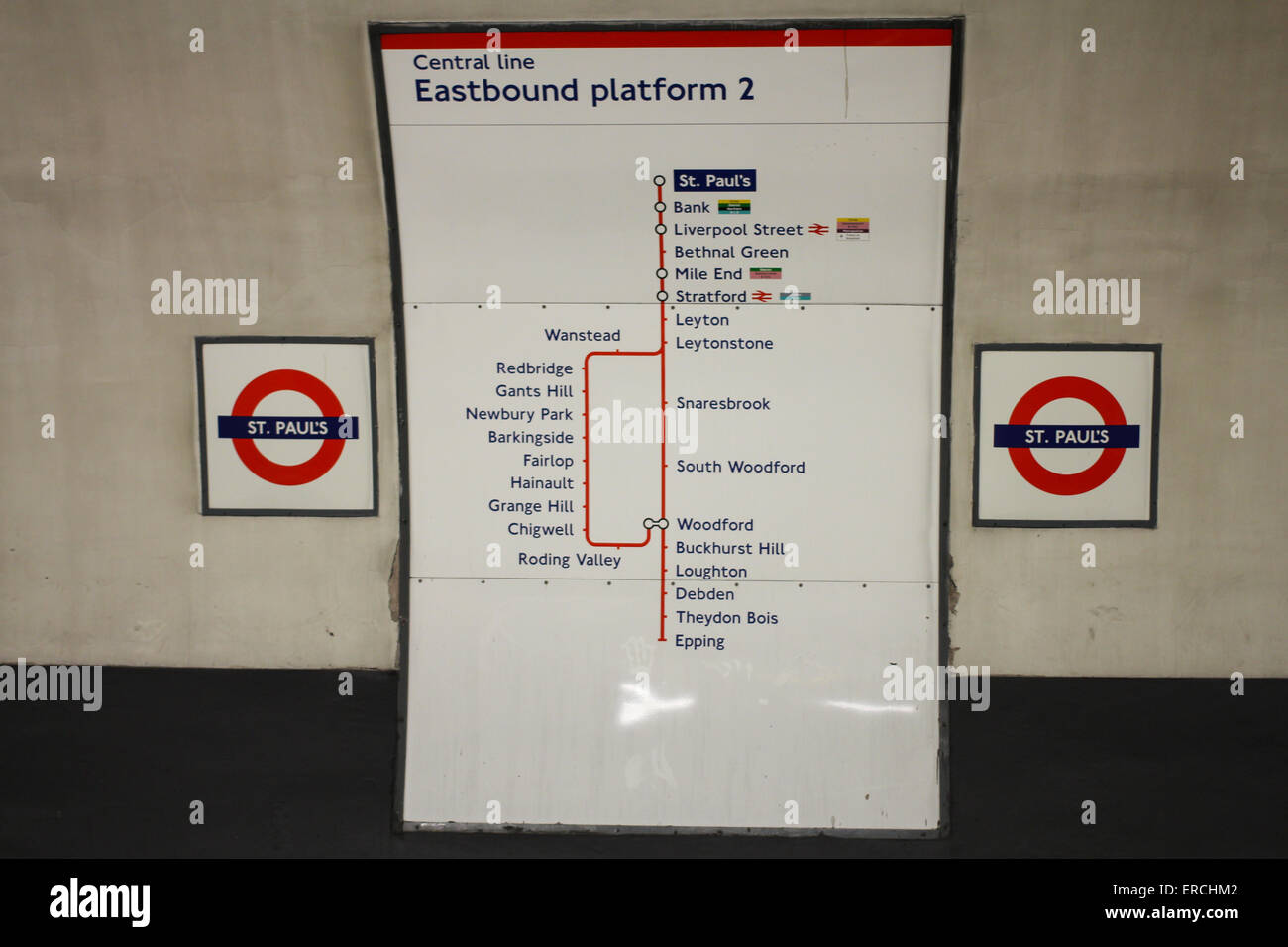 Platform map at St Paul's underground station Stock Photo - Alamy