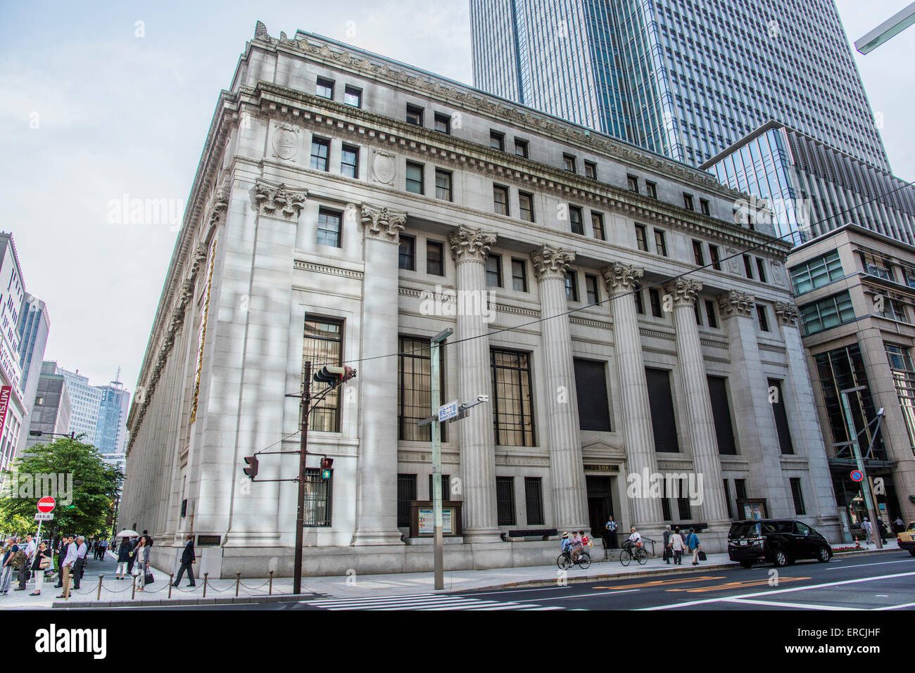 Mitsui main building,Nihonbashi,Chuo-Ku,Tokyo,Japan Stock Photo - Alamy