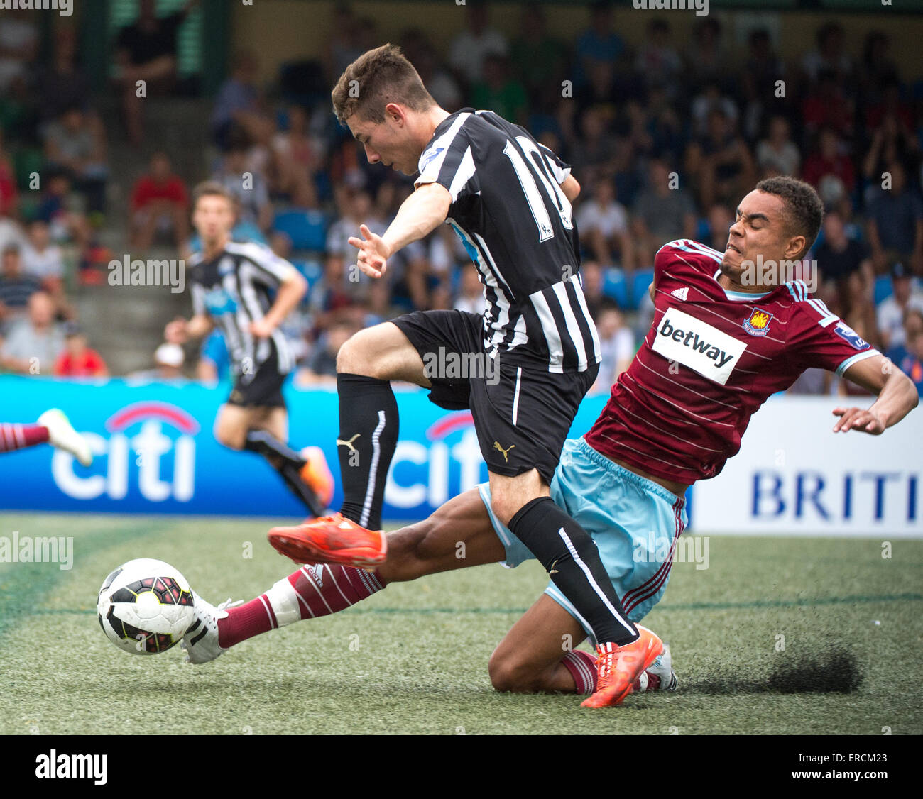 Callum roberts hi-res stock photography and images - Alamy