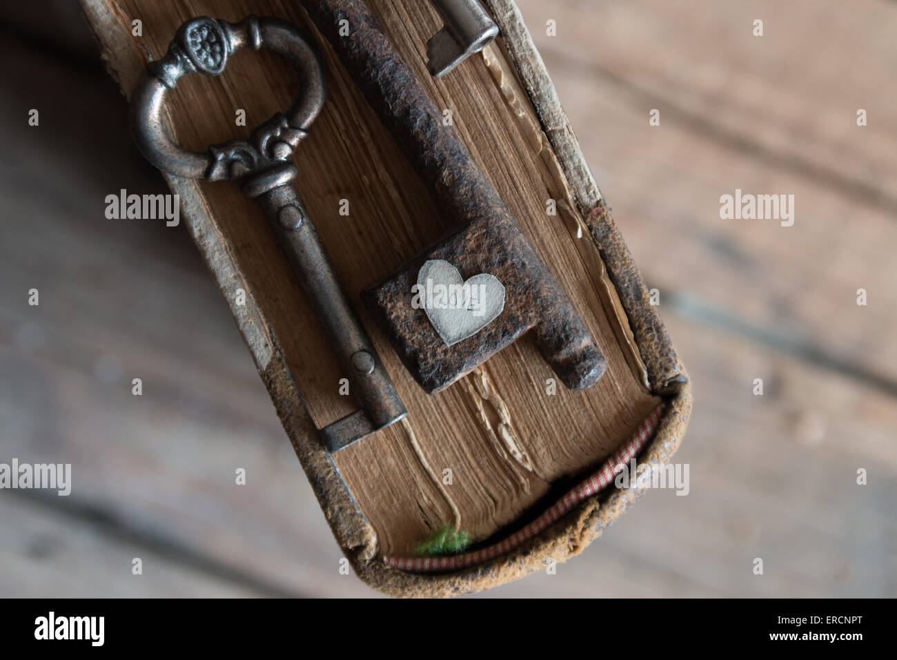 Love, valentine concept. Old keys and inscription Stock Photo - Alamy