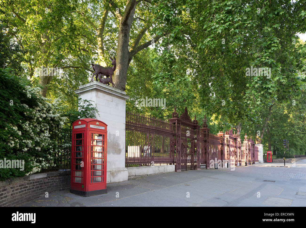 Queens gate, london hi-res stock photography and images - Alamy