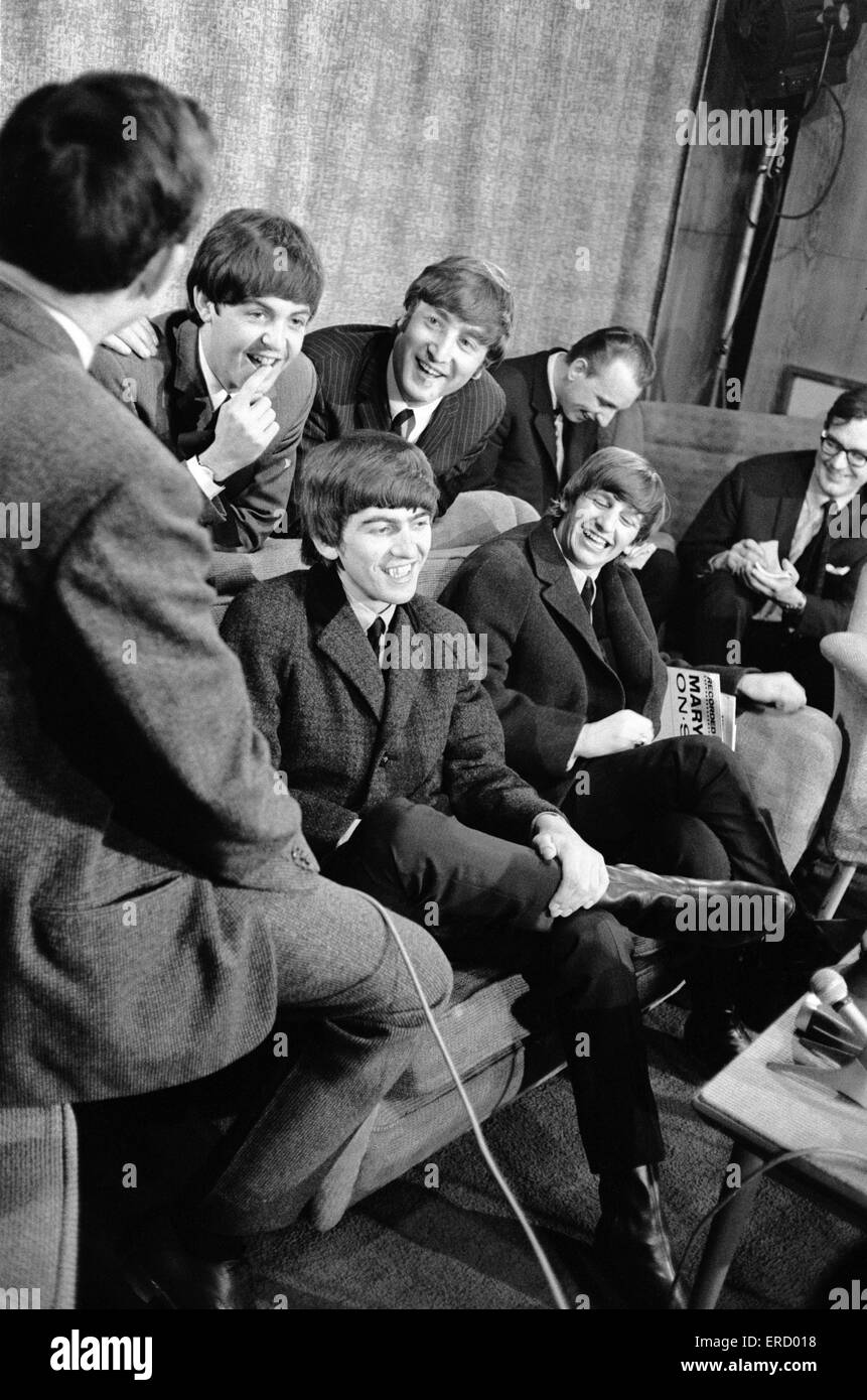 Beatles 1964 airport hi-res stock photography and images - Alamy
