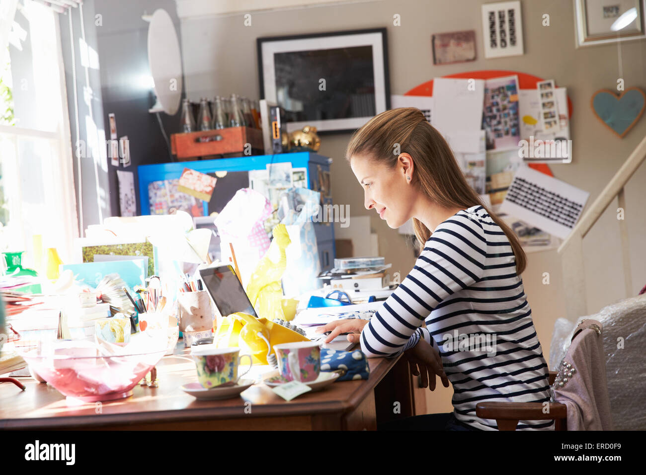 Messy business hi-res stock photography and images - Alamy