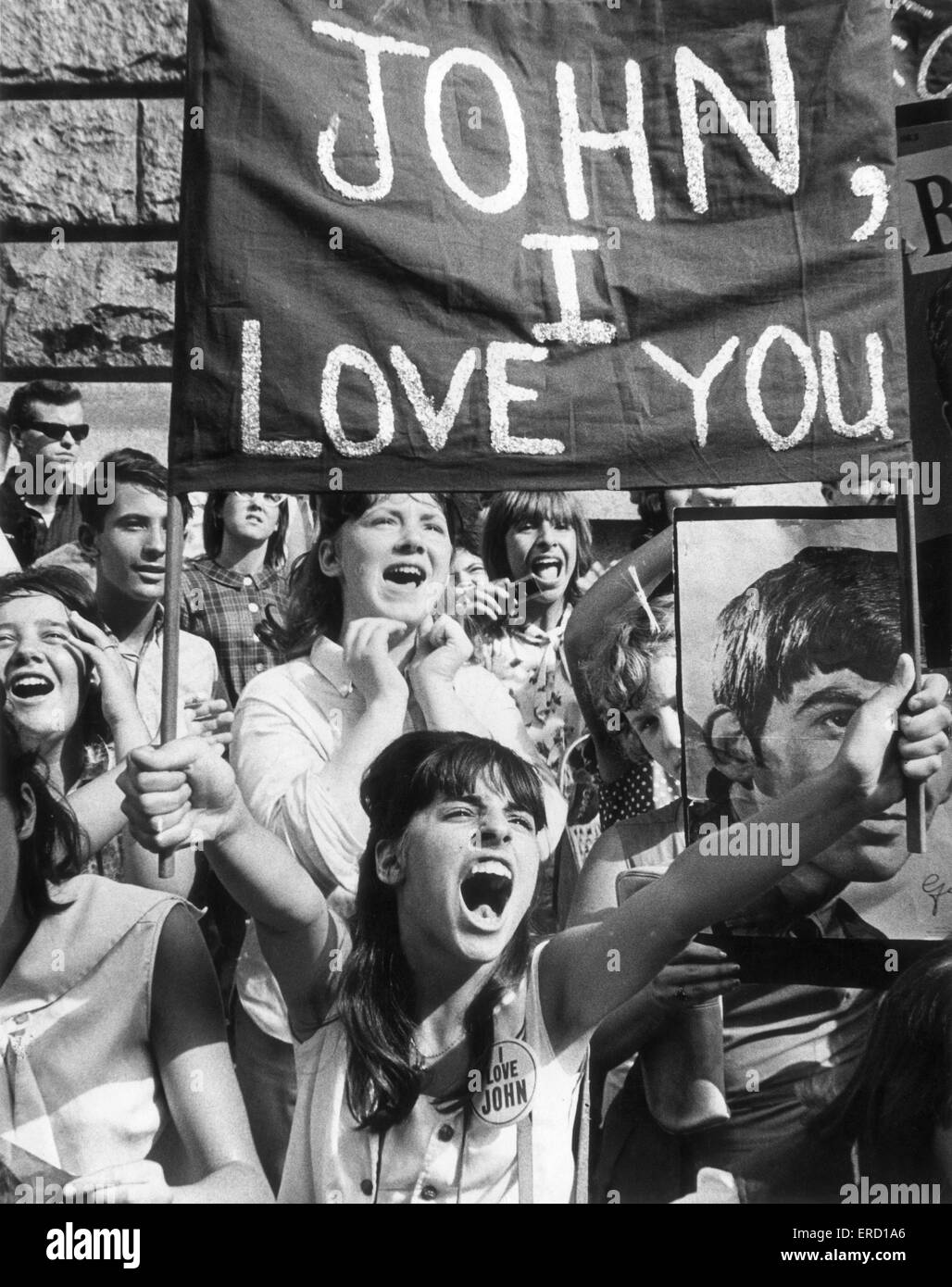 Beatles concert 1964 america hi-res stock photography and images - Alamy