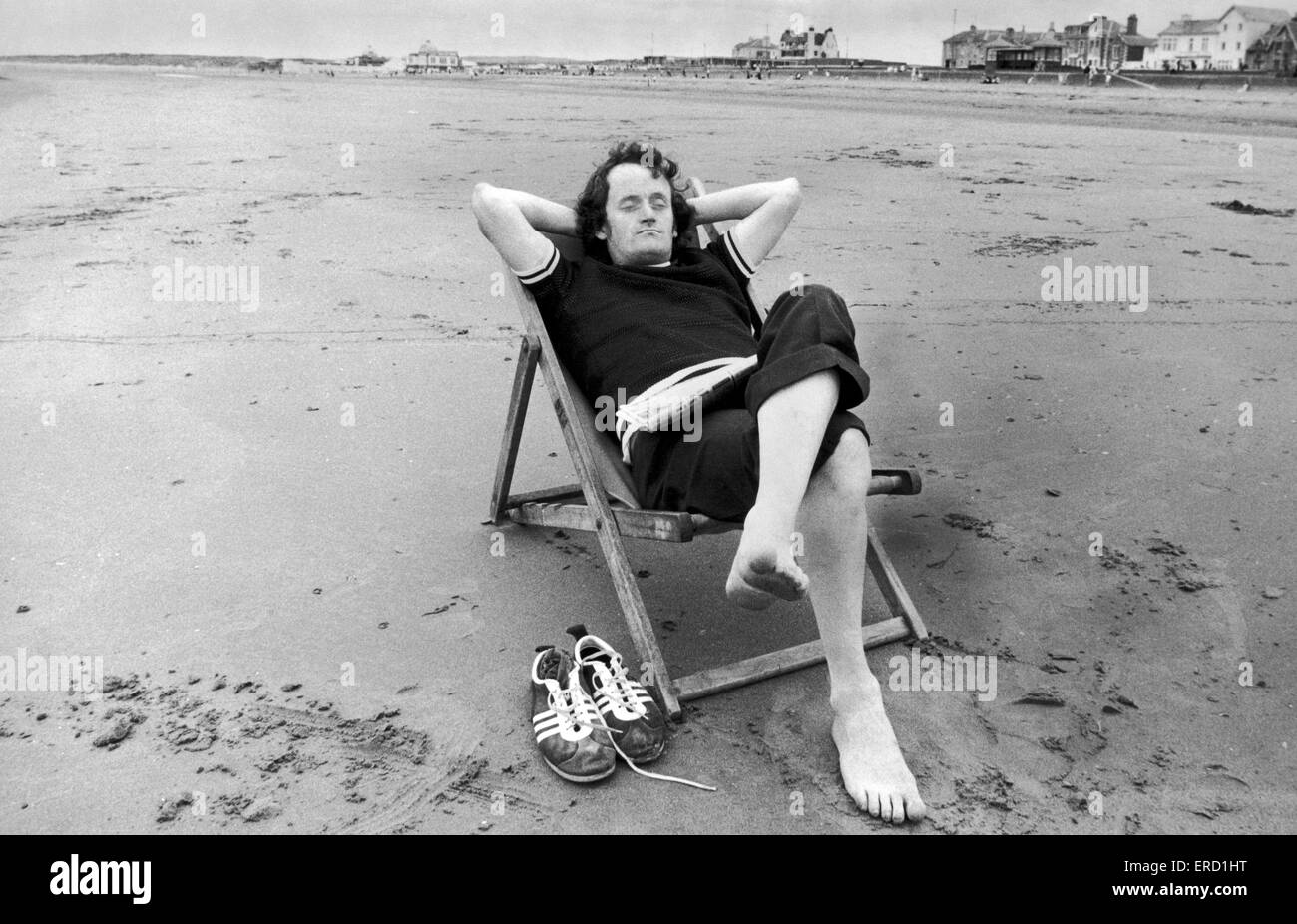 1970s beaches hi-res stock photography and images - Alamy