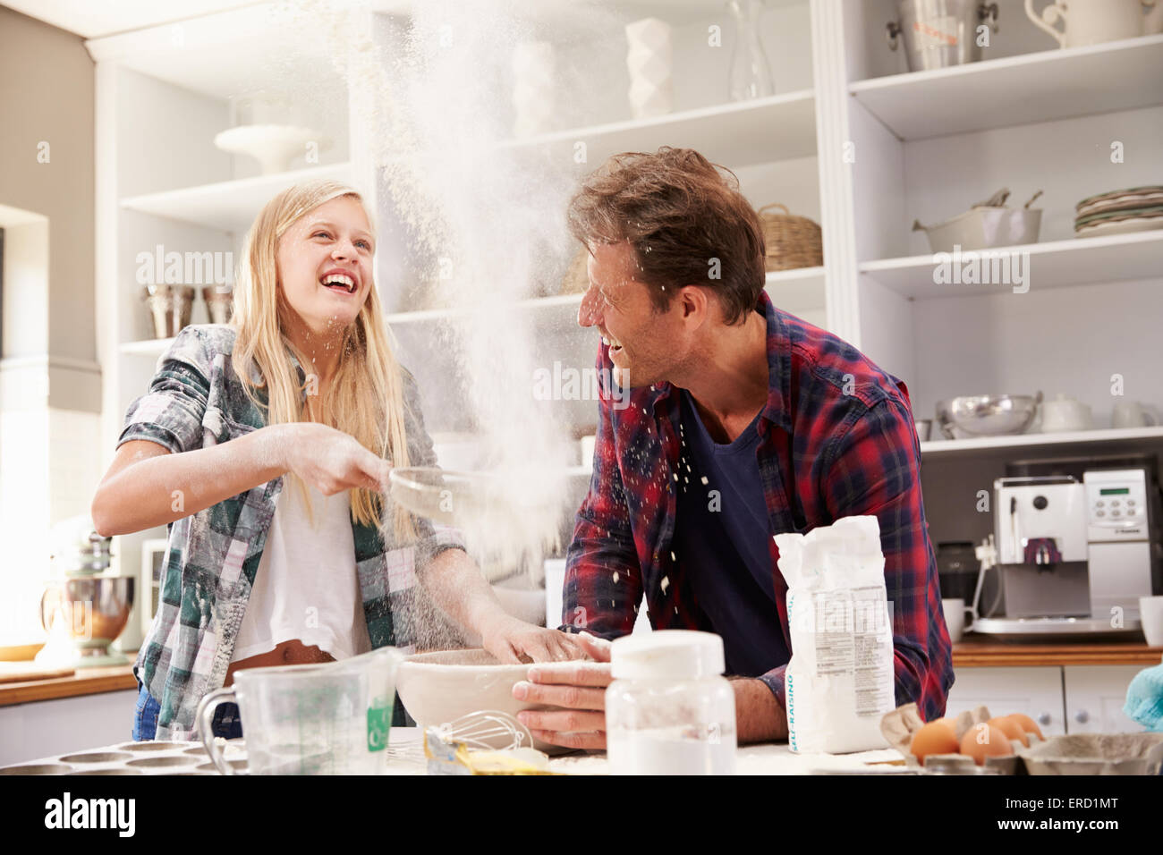 Man making a cake hi-res stock photography and images - Alamy