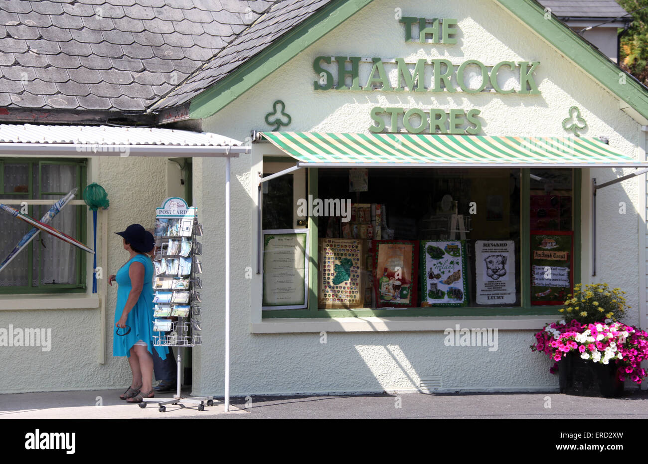 Shamrock Stores at Glengarriff in Ireland Stock Photo - Alamy