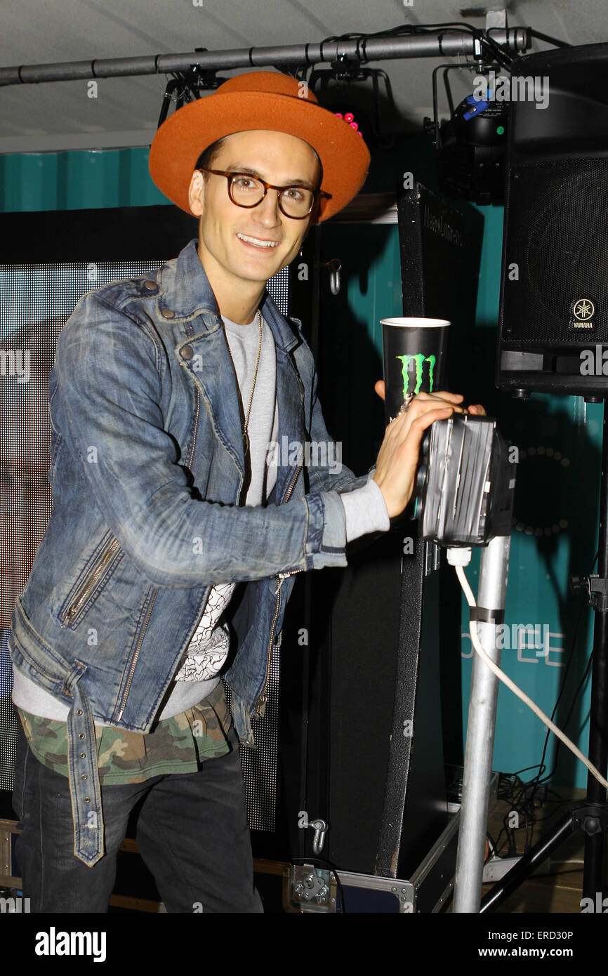 Oliver Proudlock turns on the festive lights at east London shopping ...