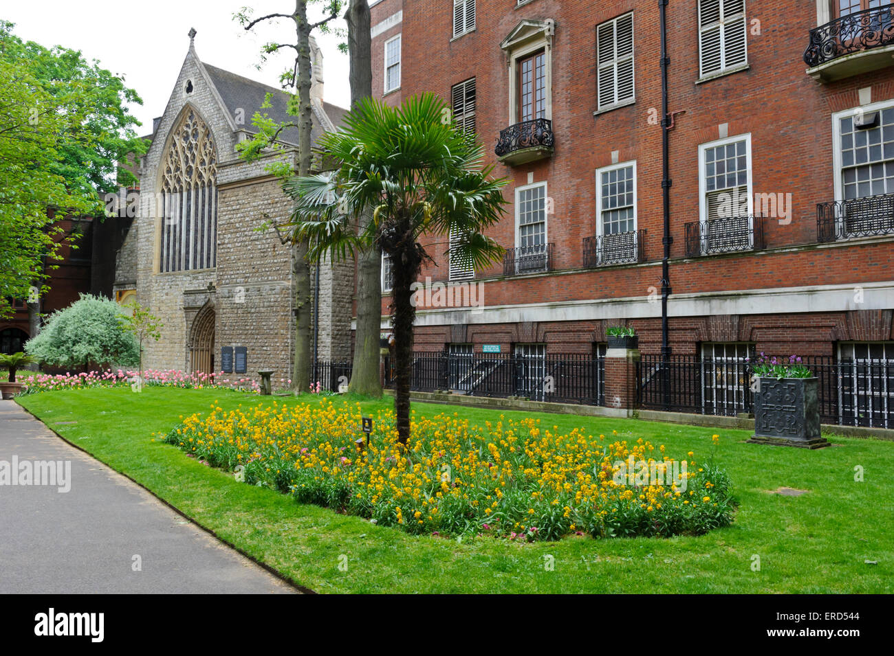 The beautiful interior of the Immaculate conception church farm street ...