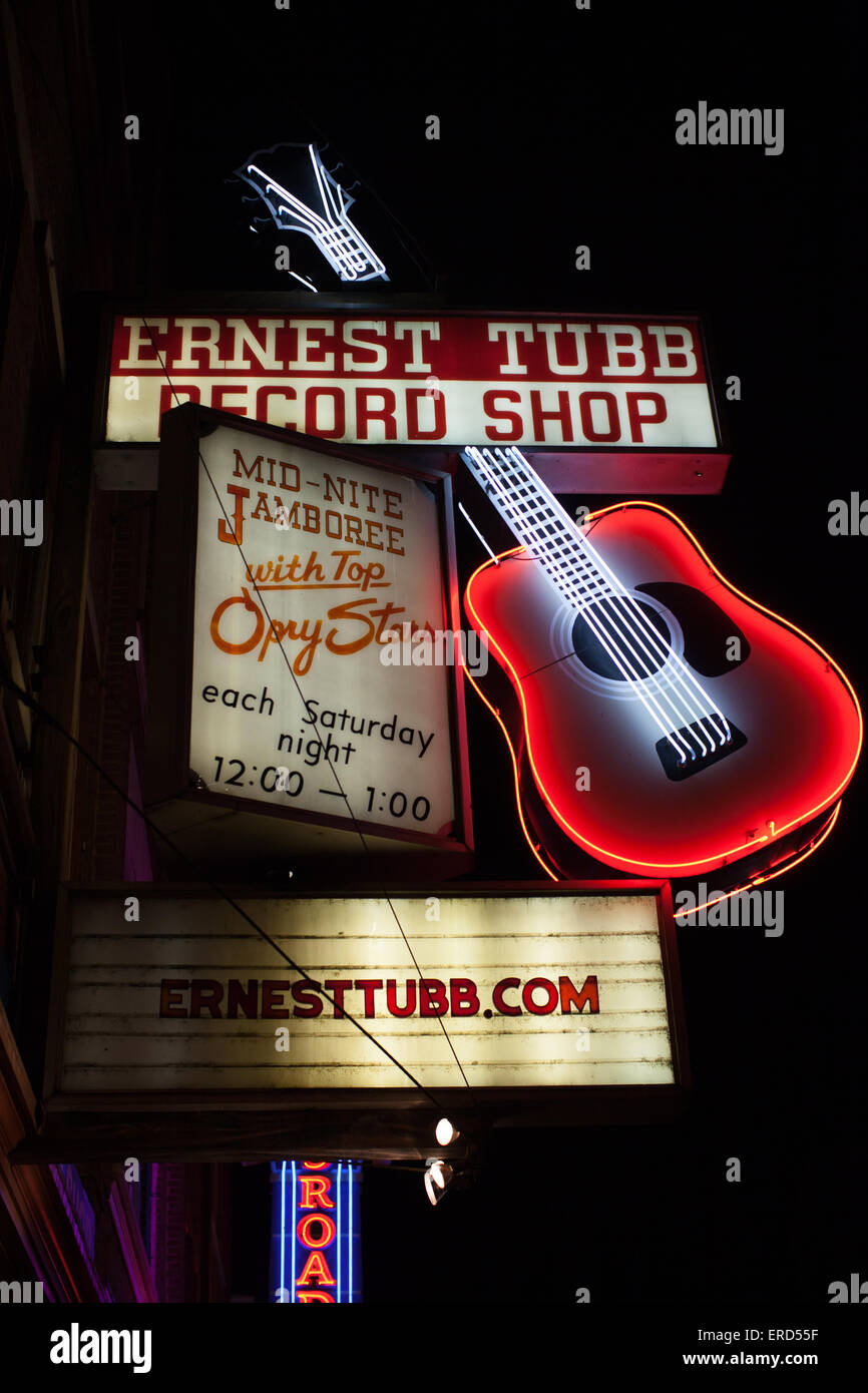 Nashville Broadway at night. Neon lights, Americana Stock Photo - Alamy
