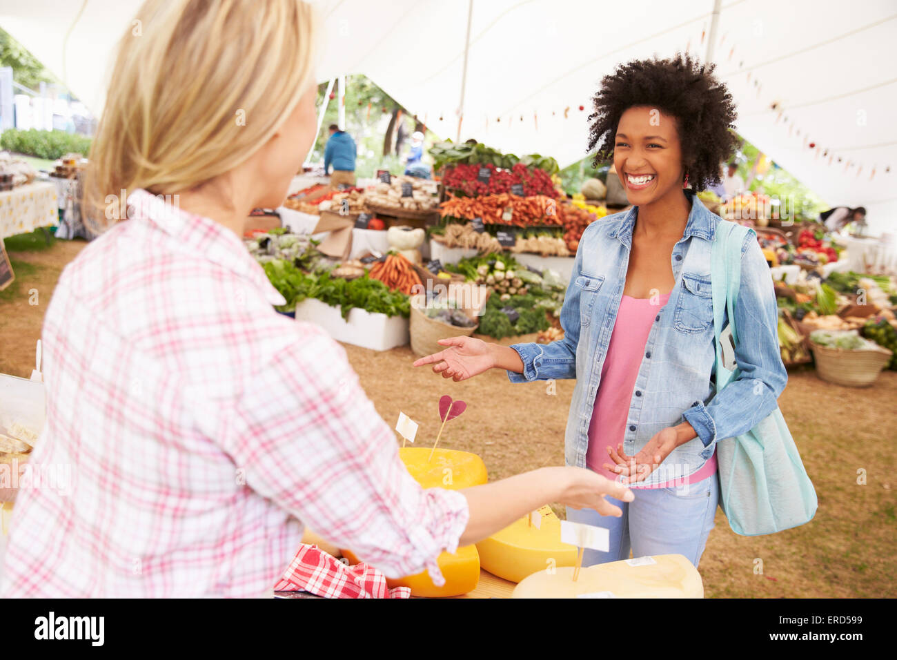 African women selling at market hi-res stock photography and images - Alamy