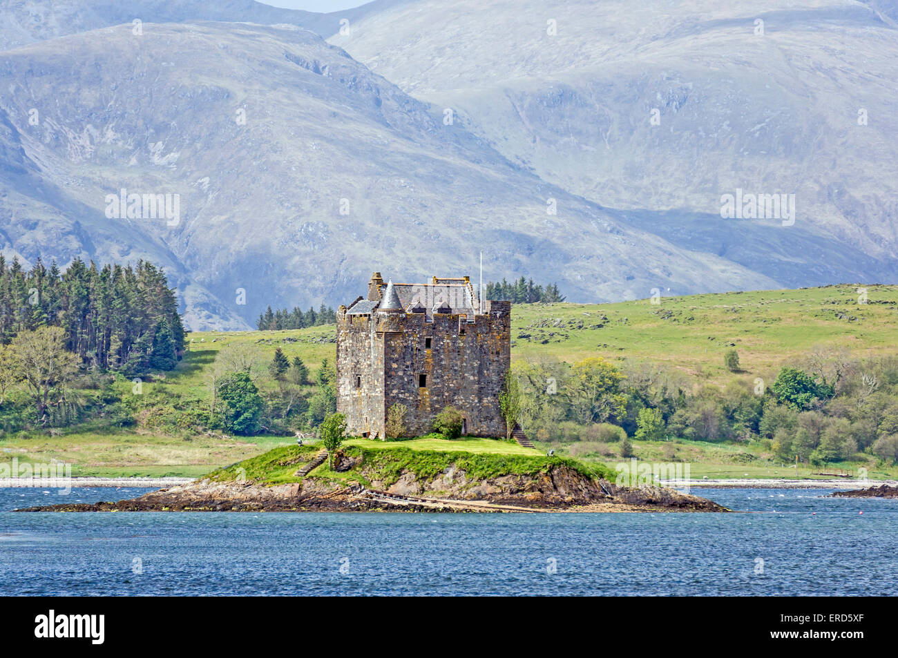 Castle stalker in port hi-res stock photography and images - Alamy