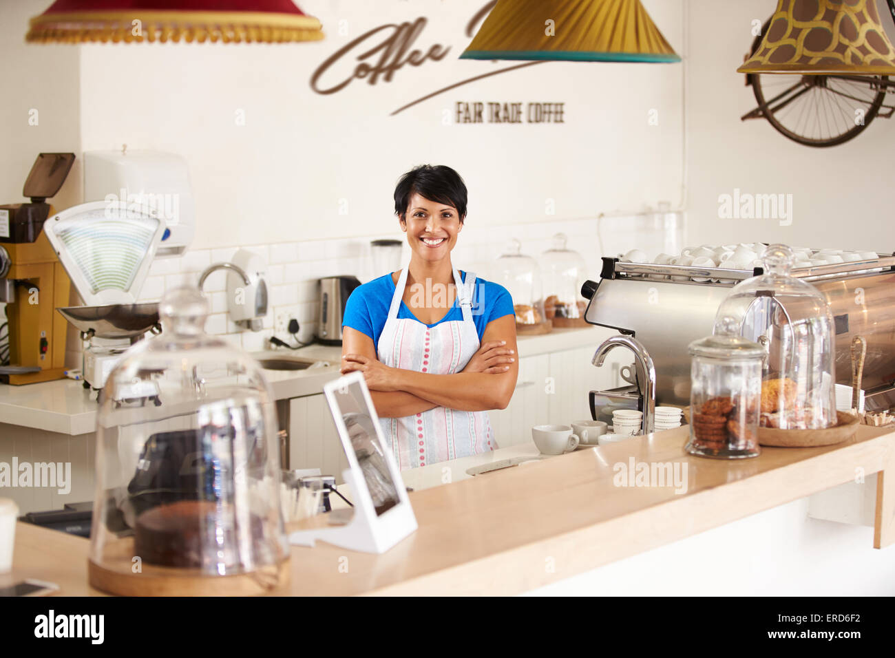 One worker hi-res stock photography and images - Alamy