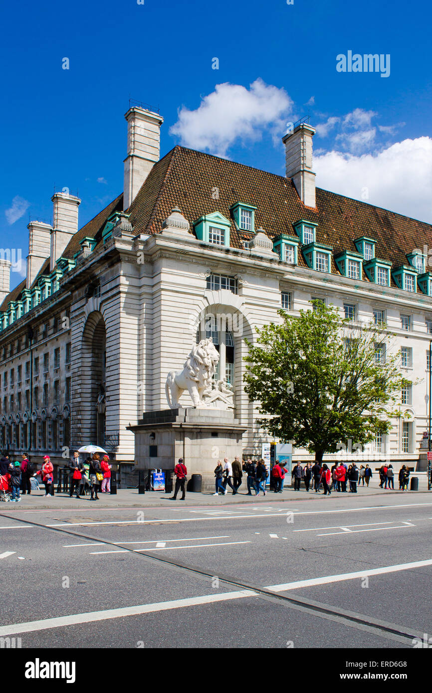 London county hall hi-res stock photography and images - Alamy