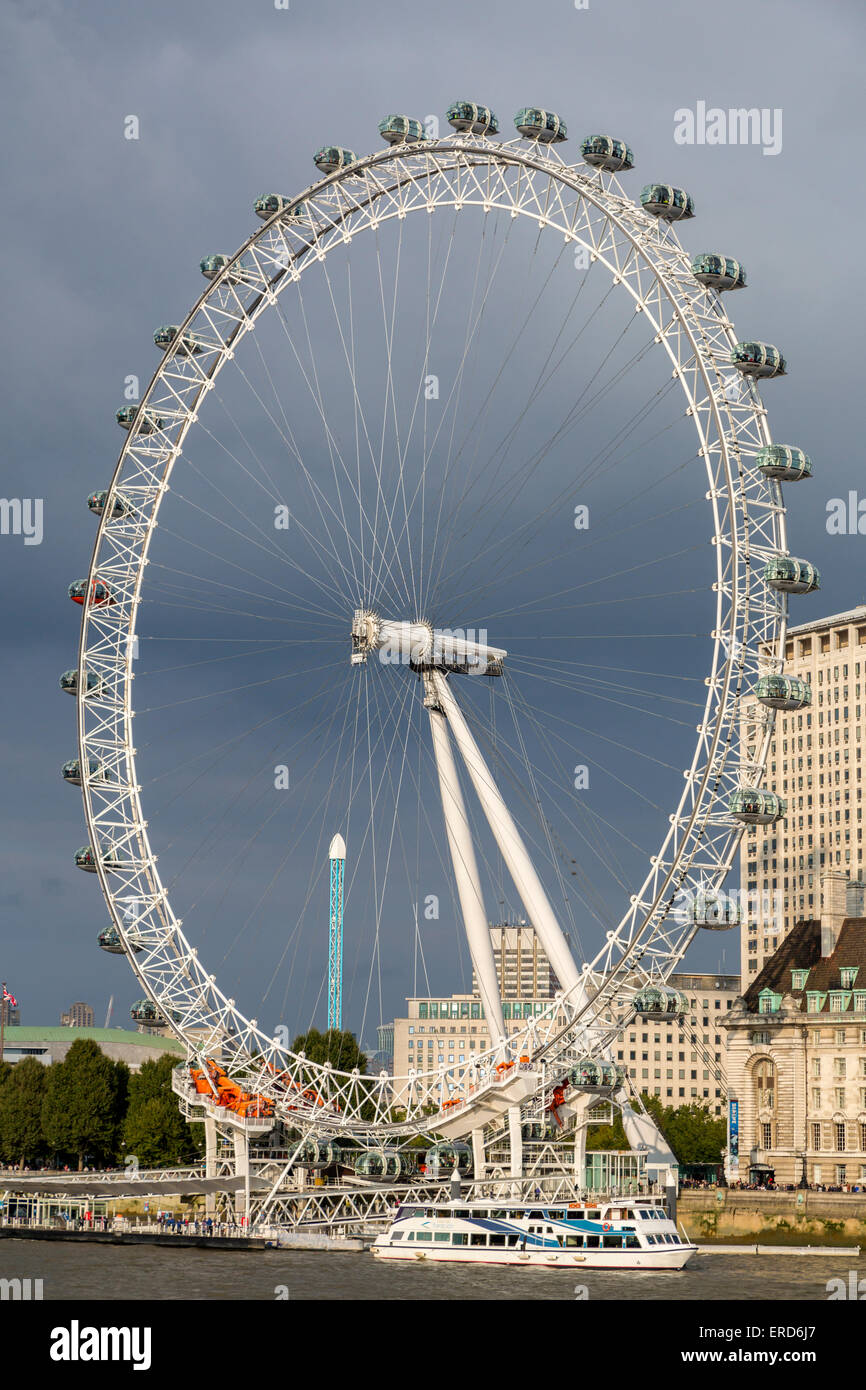 UK, England, London. London Eye Ferris Wheel, Millennium Wheel, Thames ...