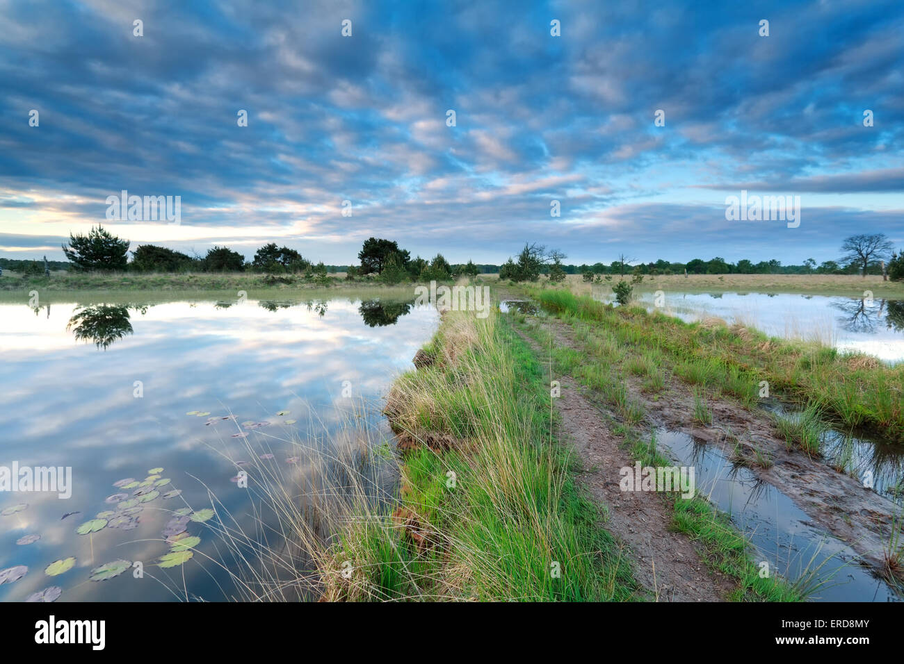 Between two lakes hi-res stock photography and images - Alamy