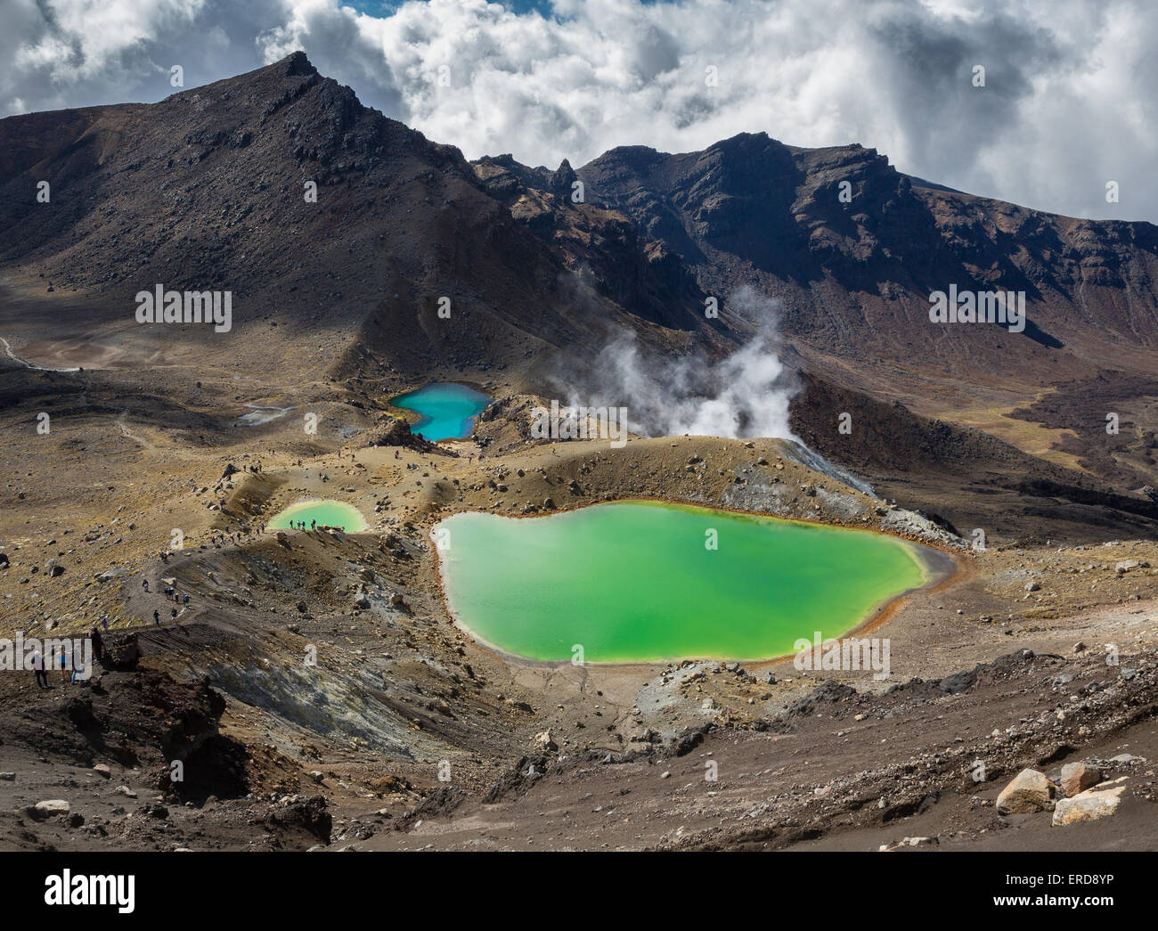 Emerald Lake on the Tongariro Alpine Crossing across the volcanic ...