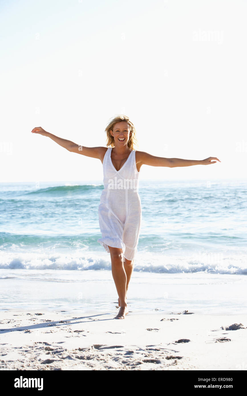 White woman running hi-res stock photography and images - Alamy