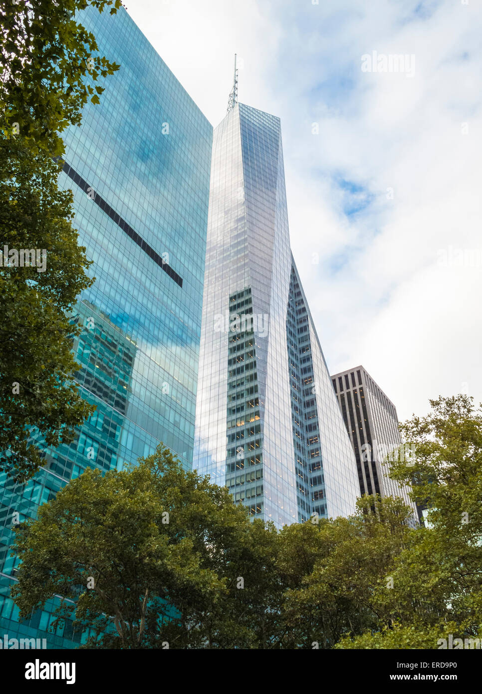 The ecologically friendly Bank of America Tower, One Bryant Park ...