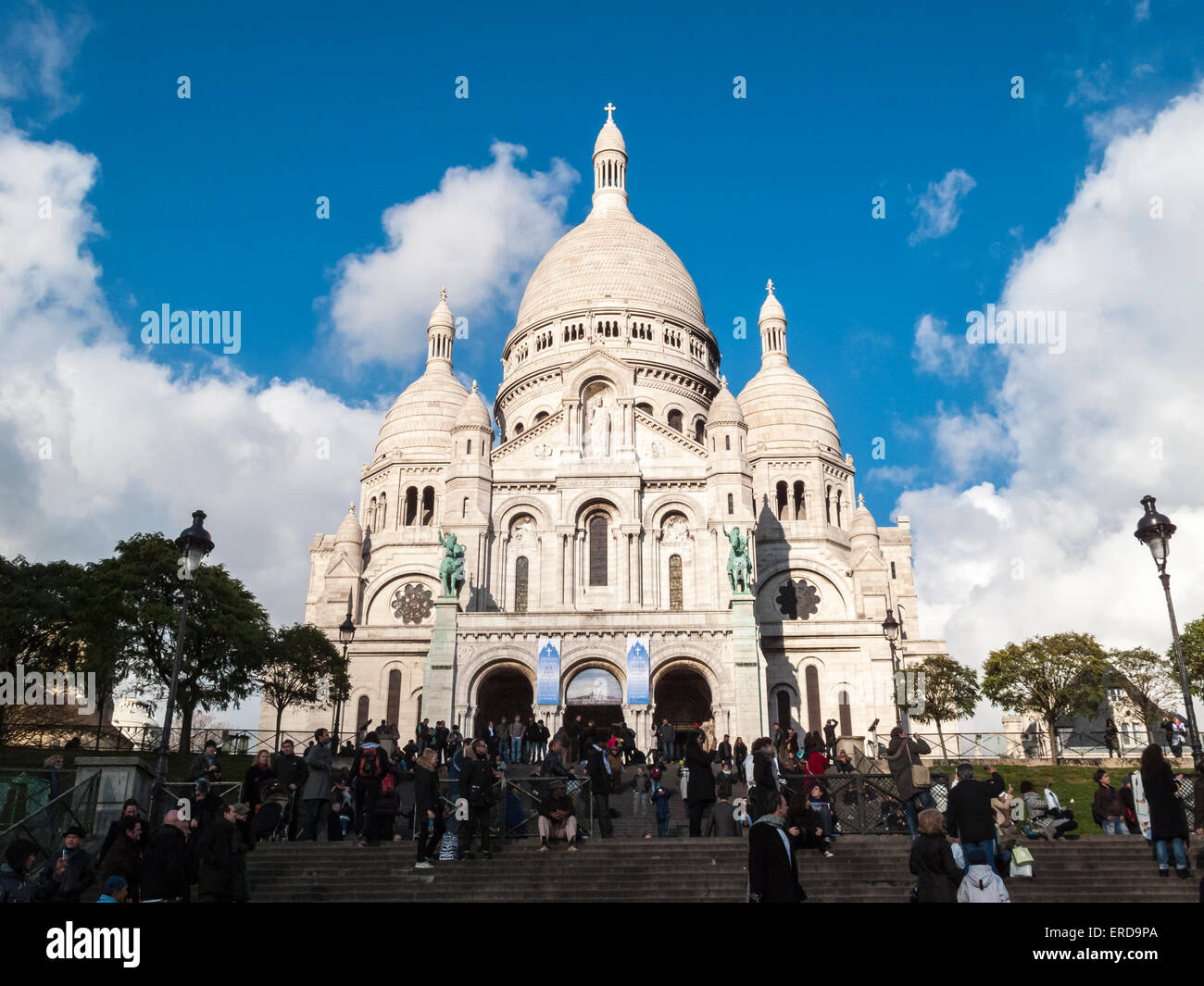 Gleaming travertine Basilica of Sacre-Coeur, Montmartre, 18th ...