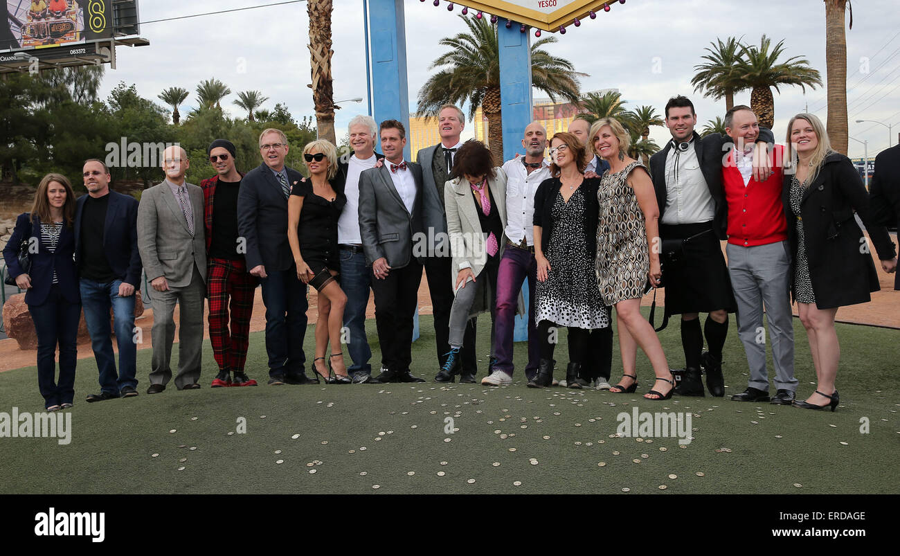 Pamela Anderson and Chrissie Hynde Give Away Gay PETA Leader at Wedding ...