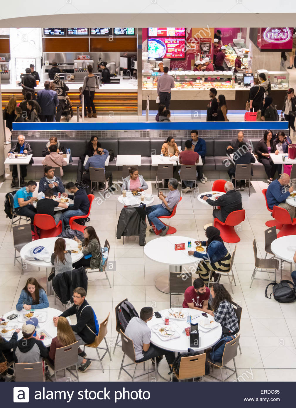 Crowded Food Court Stock Photos & Crowded Food Court Stock Images - Alamy