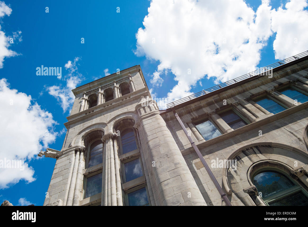 Ground view architecture hi-res stock photography and images - Alamy