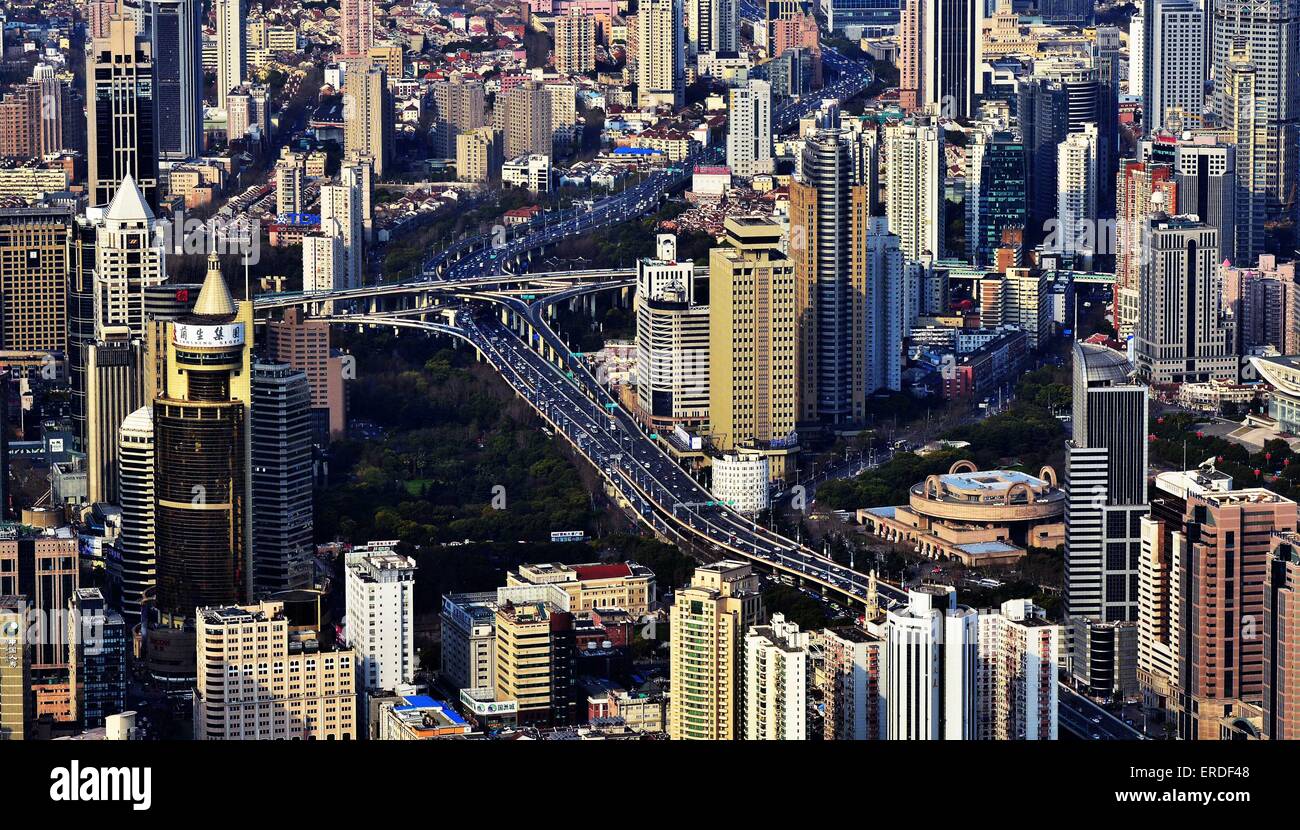 Construction skyscraper on 24th floor hi-res stock photography and ...