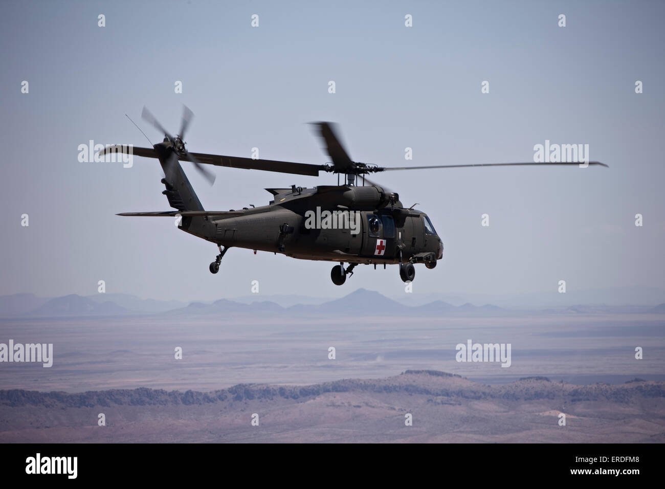 Black hawk helicopter hi-res stock photography and images - Alamy