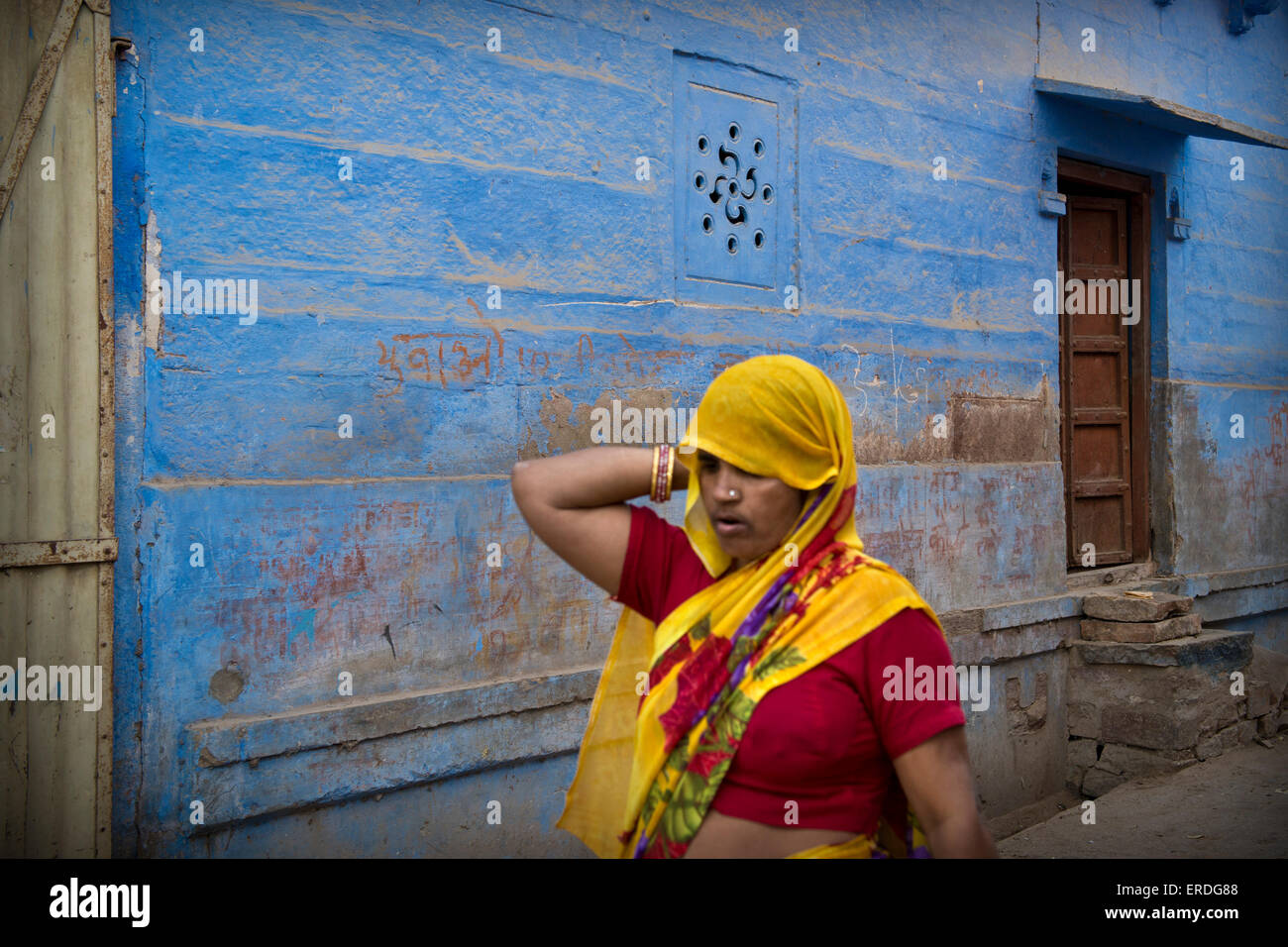 India, Rajasthan, Jodhpur, daily life, woman Stock Photo - Alamy