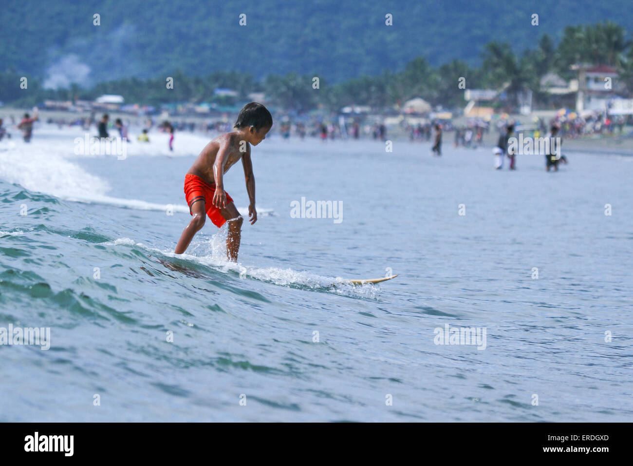 Baler, Philippines. 31st May, 2015. Local young tourist visiting Baler ...