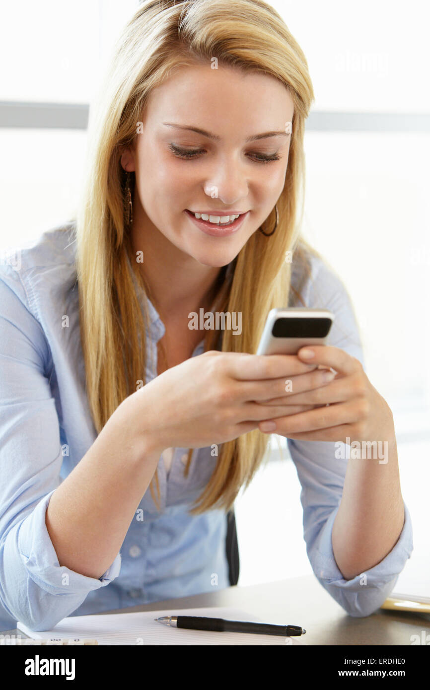 16 year old girl in class hi-res stock photography and images - Alamy