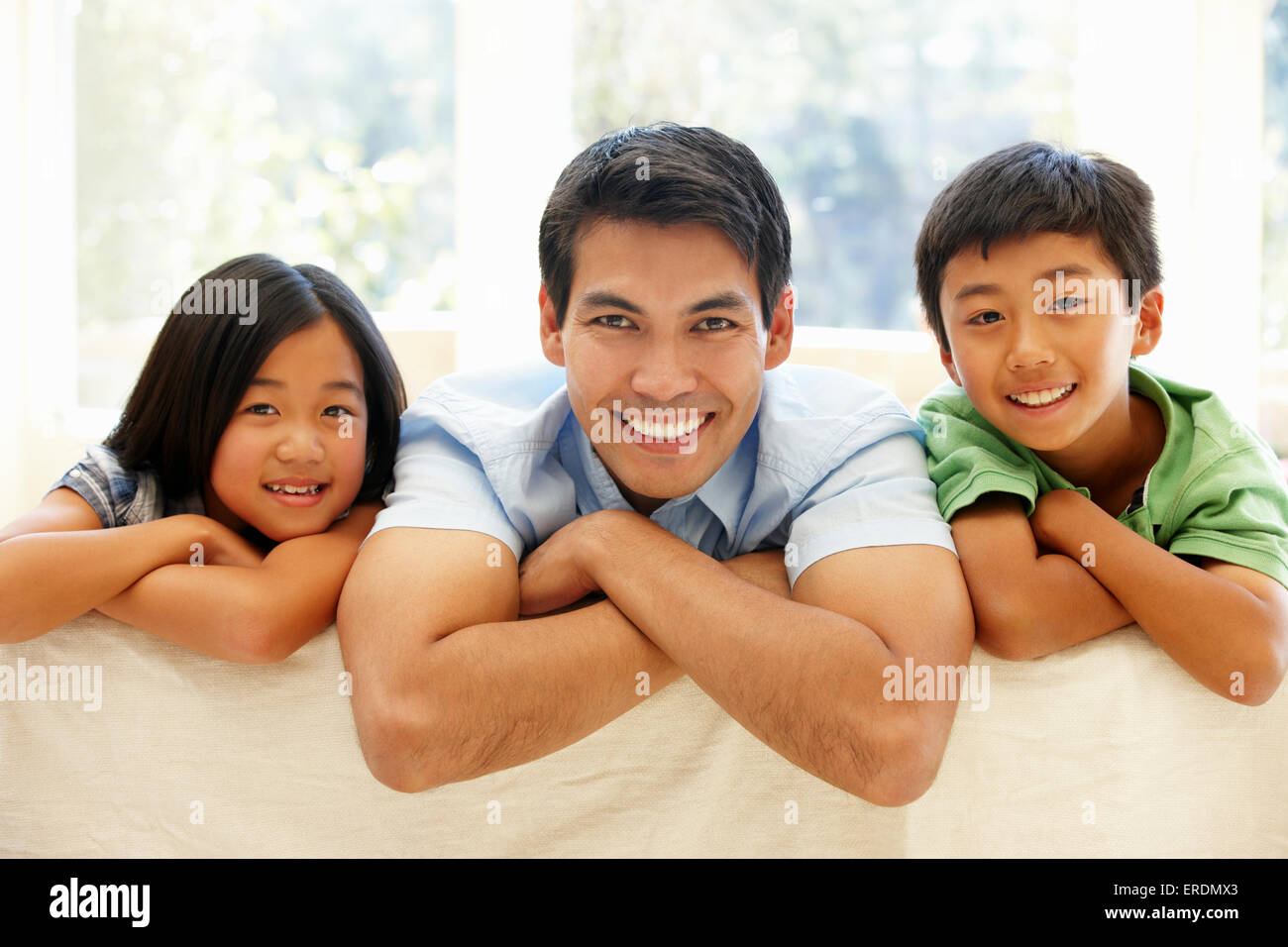 Asian father and children Stock Photo - Alamy