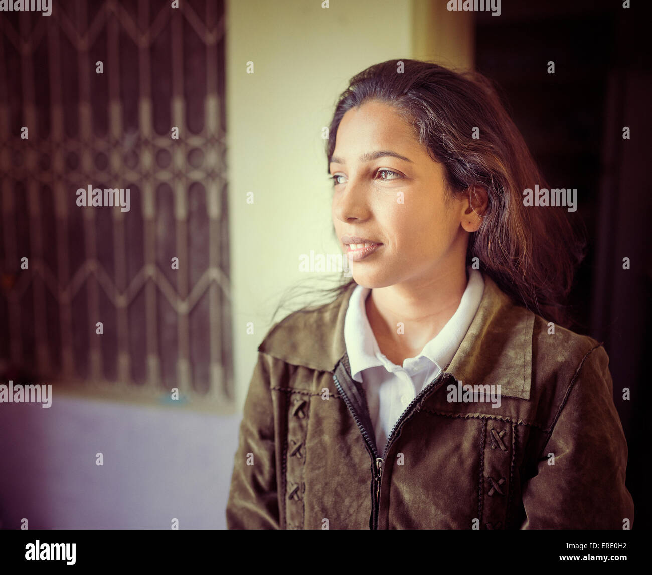 Woman smiling outdoors Stock Photo - Alamy