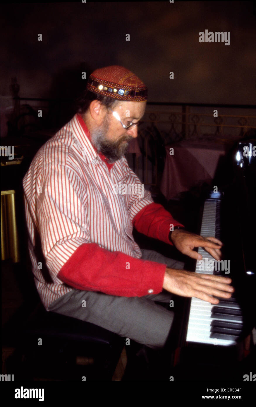 American composer Terry Riley (b. 24/06/1935) pictured in 1989 Stock ...