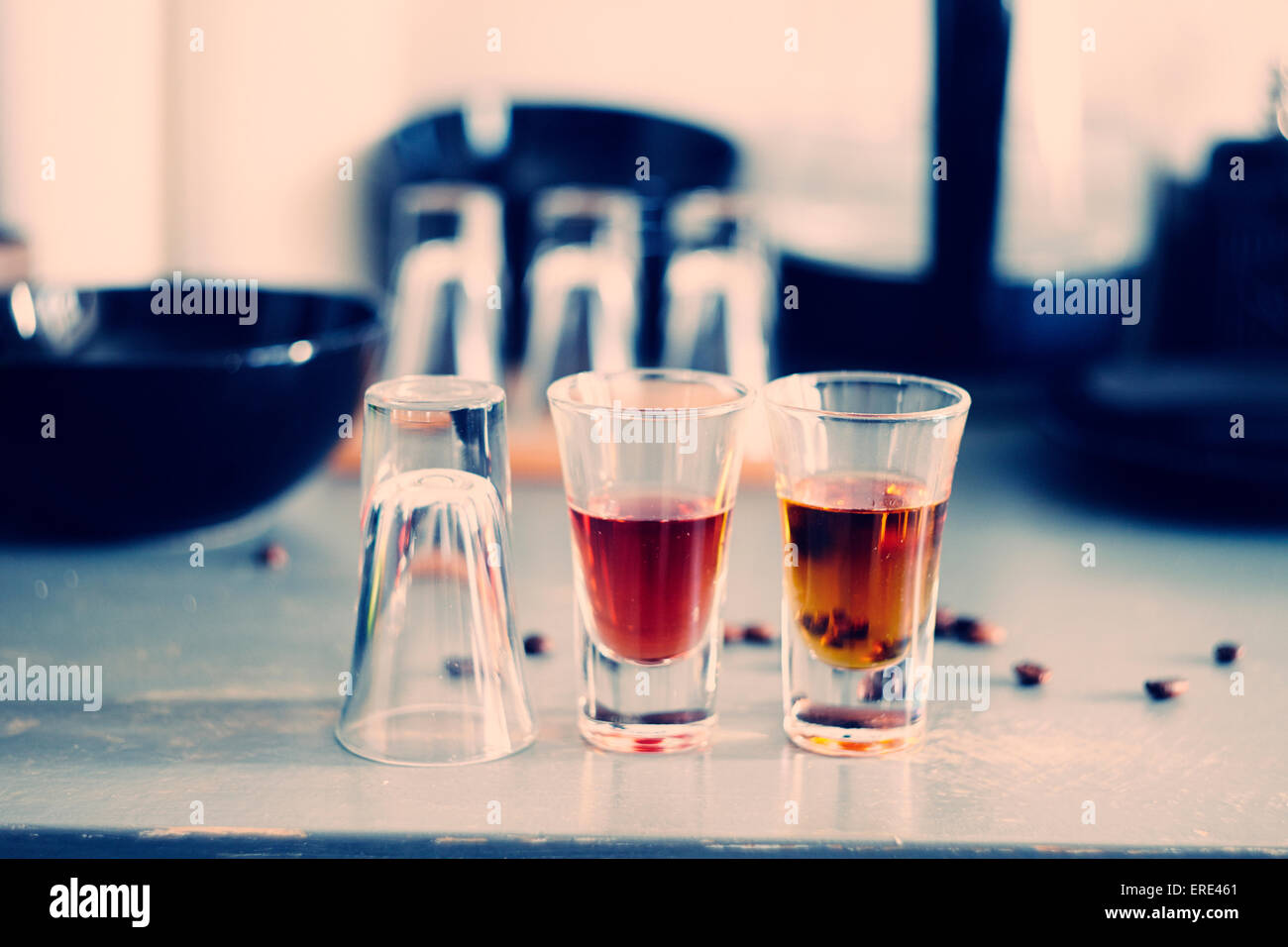 Close table shot hi-res stock photography and images - Alamy