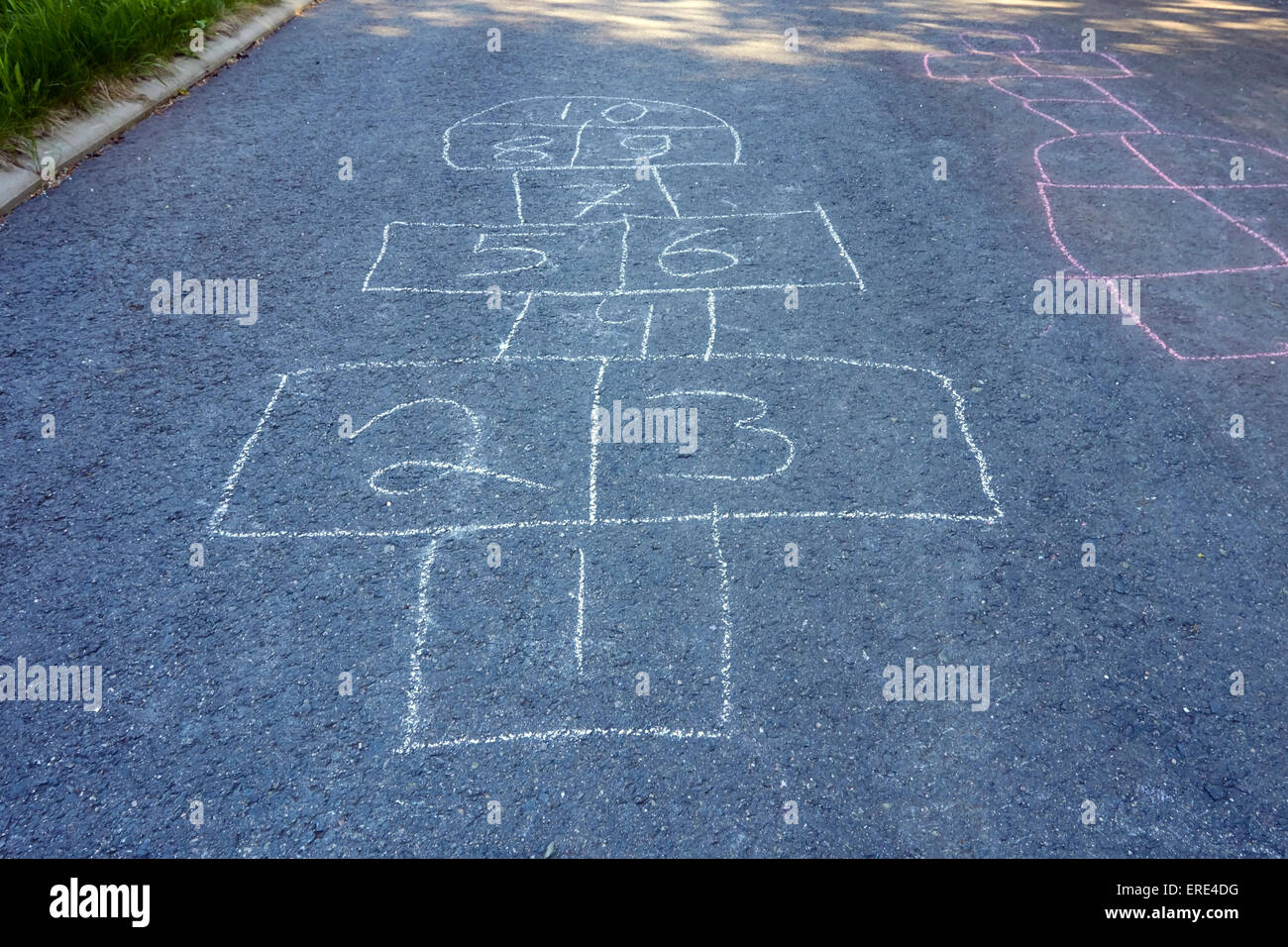 Hopscotch children hi-res stock photography and images - Alamy