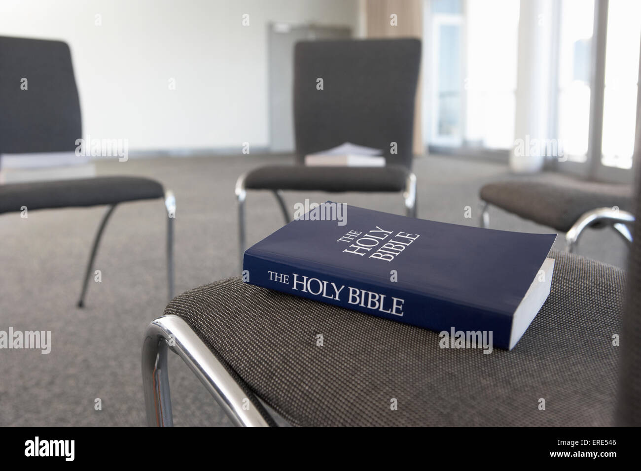 Study bible hi-res stock photography and images - Alamy