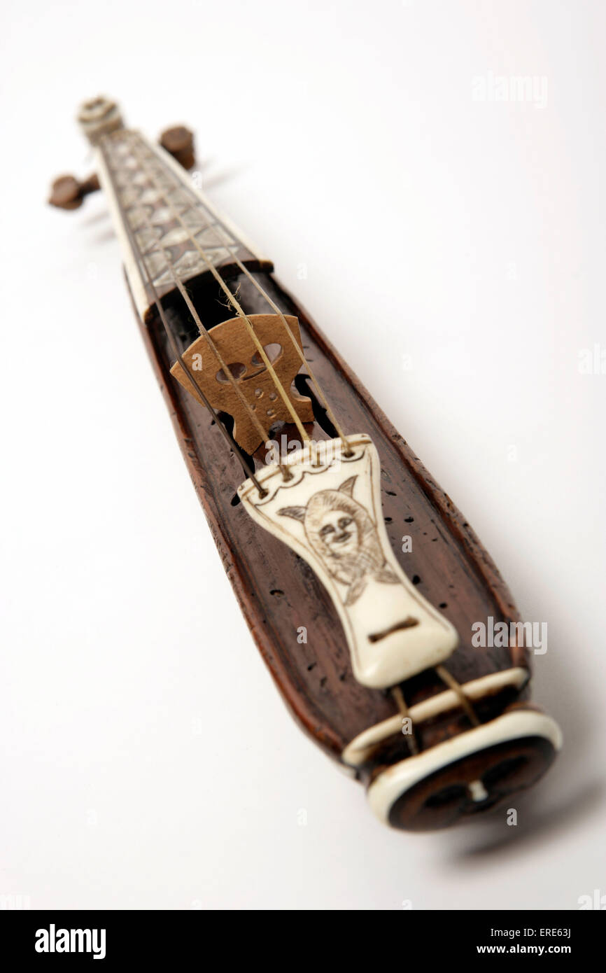 Kit violin hi-res stock photography and images - Alamy