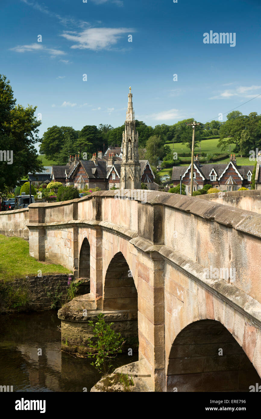 UK, England, Staffordshire, Ilam, bridge over River Manifold and Mary ...