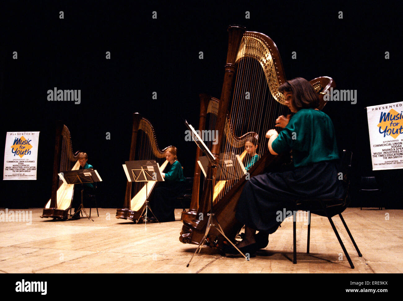 Harp on stage hi-res stock photography and images - Alamy