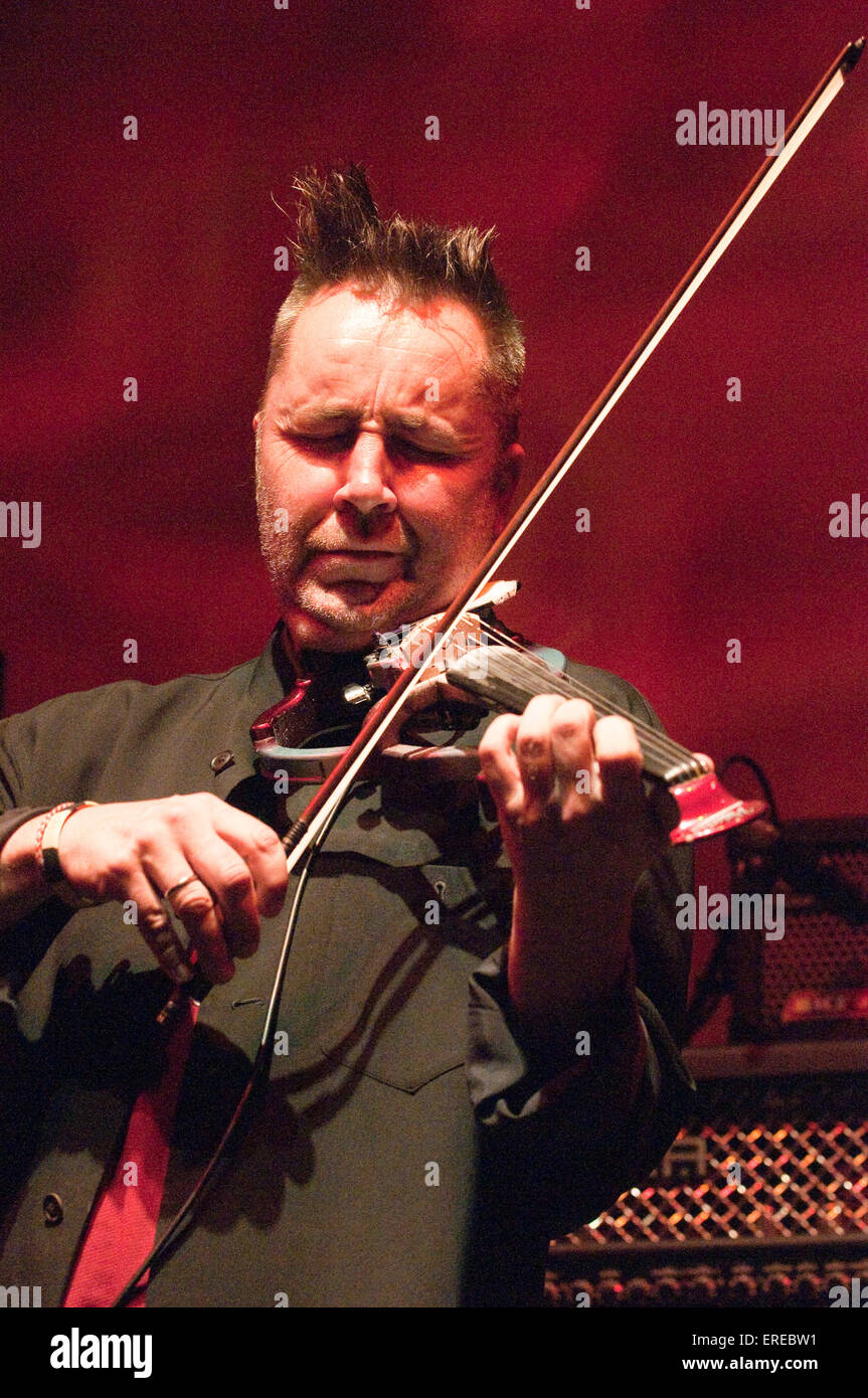 Nigel kennedy violin hi-res stock photography and images - Alamy