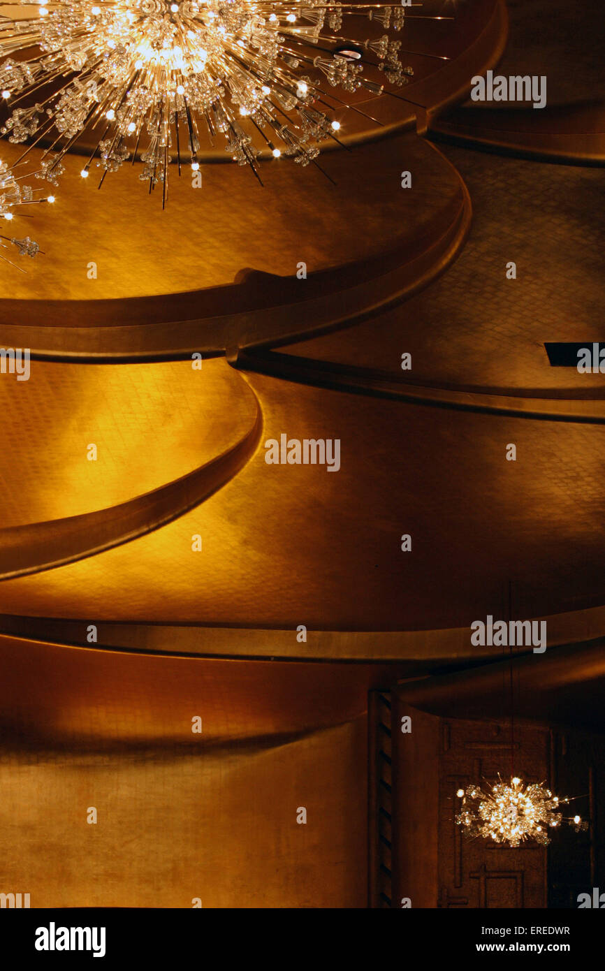 Installed Chandeliers High Resolution Stock Photography and Images - Alamy