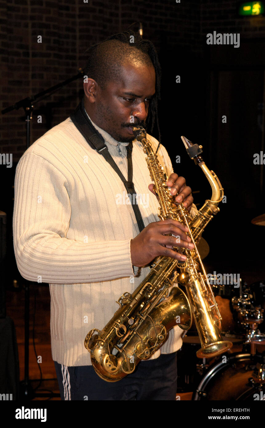 Playing soprano saxophone hi-res stock photography and images - Alamy