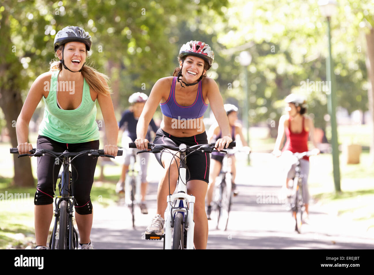 Group cycle hi-res stock photography and images - Alamy