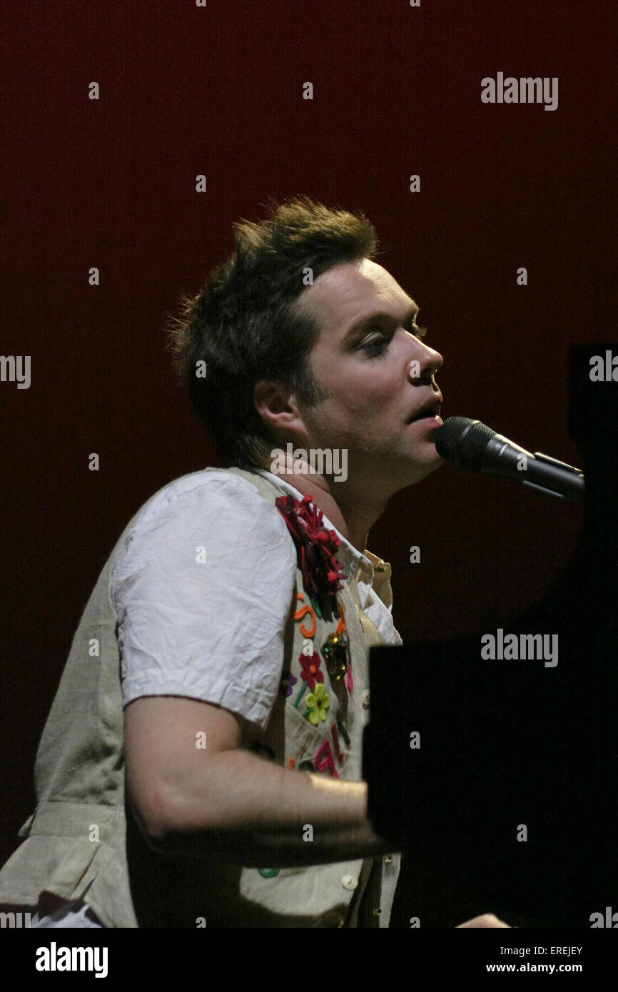 Rufus Wainwright performing at the Glasgow Concert Hall, Scotland, UK ...