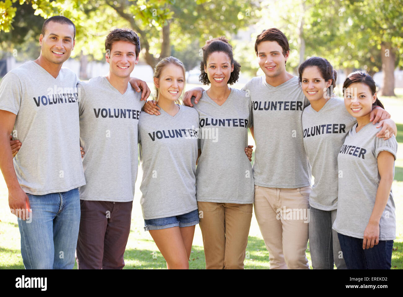 Women in volunteer work hi-res stock photography and images - Alamy