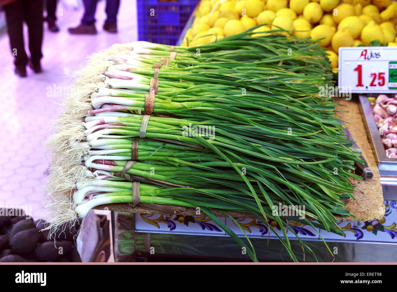 Bunches spring onions hi-res stock photography and images - Alamy