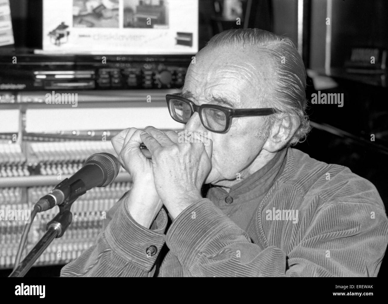 Musicians nineties hi-res stock photography and images - Alamy